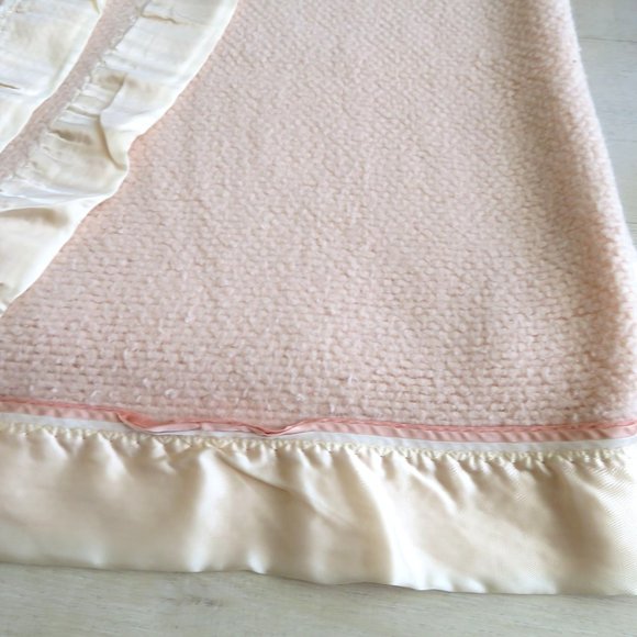 Unbranded | Bedding | Vintage Acrylic Waffle Weave Thermal Blanket ...